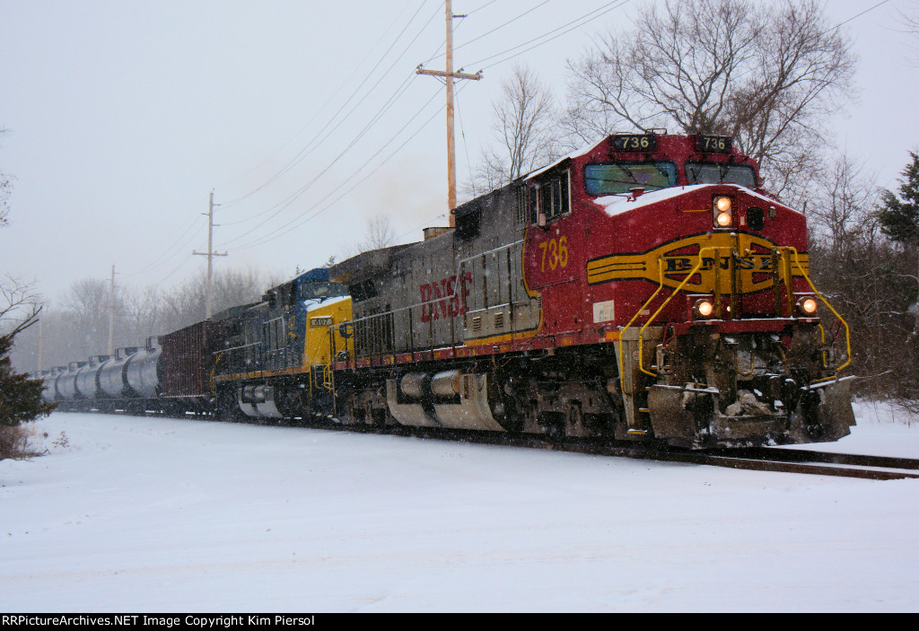 BNSF 736 CSX Train K042 Crude Oil Loads